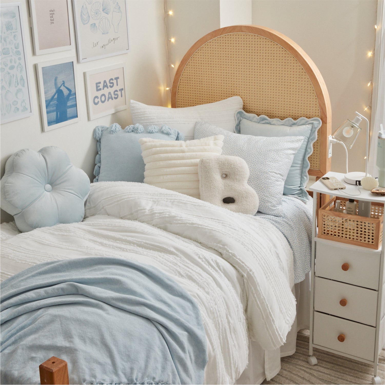 Dormify white headboard store