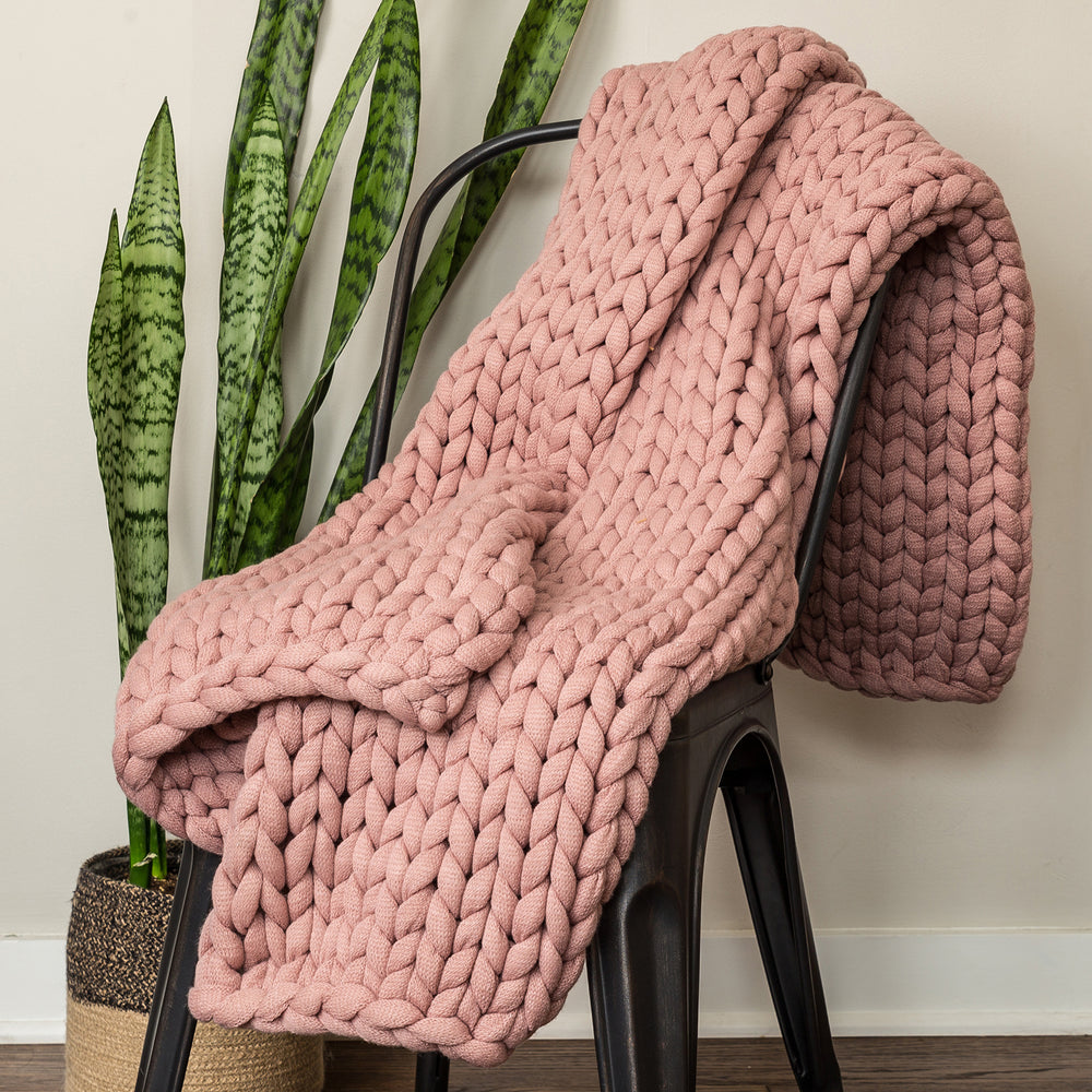 Jumbo Chunky Hand Knit Throw | Dorm Essentials – Dormify